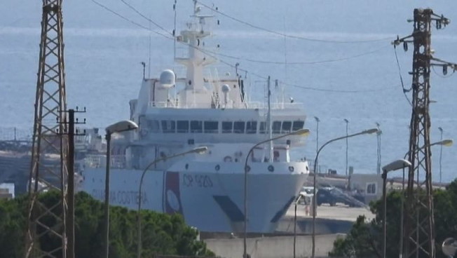 La nave Gregoretti in porto ad Augusta, i migranti ancora a bordo – Il ...