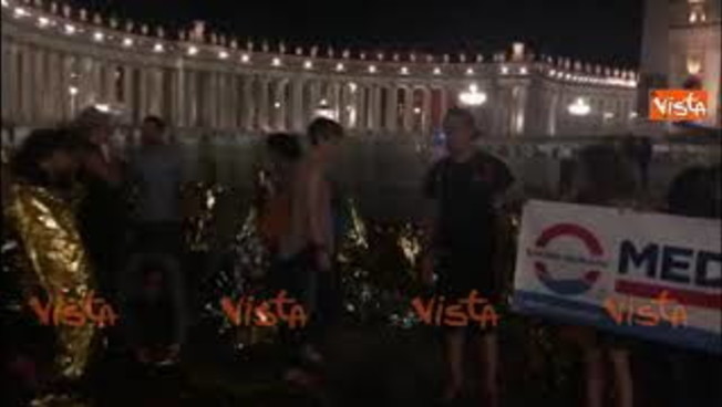 Sea Watch, il flash mob di Mediterranea a San Pietro – Il Tempo