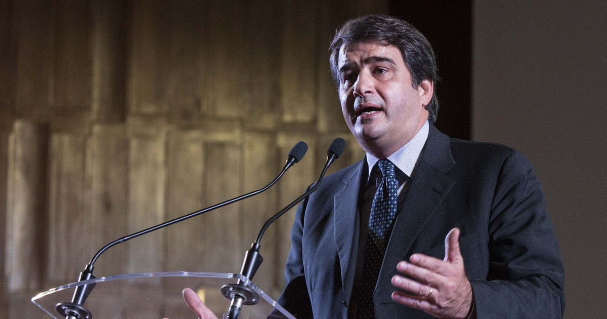 In Puglia Fitto è davanti a Emiliano. Il sondaggio bomba sulle ...