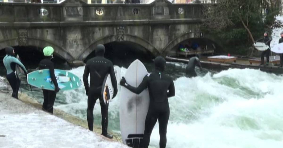 A Monaco di Baviera surf da brividi sull'onda dell'Eisbach – Il Tempo