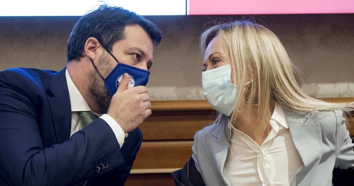 Arcuri indagato per le mascherine? Salvini e la Meloni lo spianano così ...