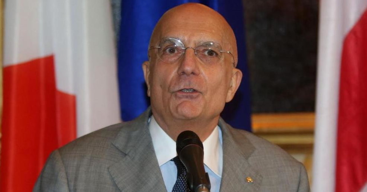 Gabriele Albertini si sfila dalla corsa per Milano: stavo per cedere ...