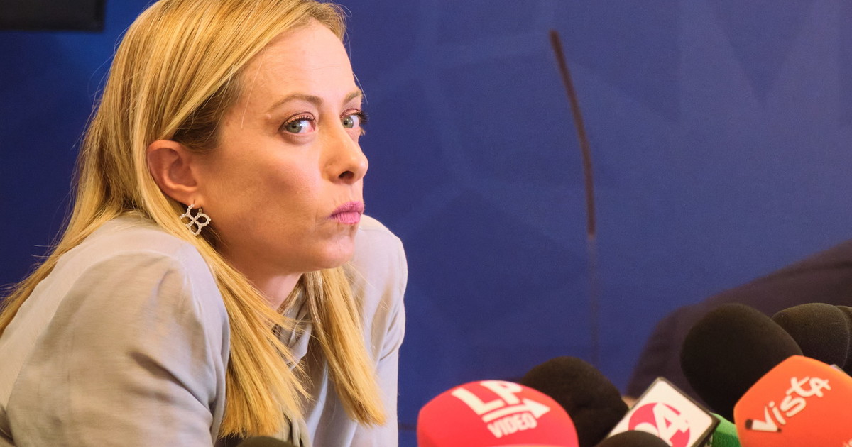 Giorgia Meloni furiosa per il fuoco amico nel centrodestra: basta ...