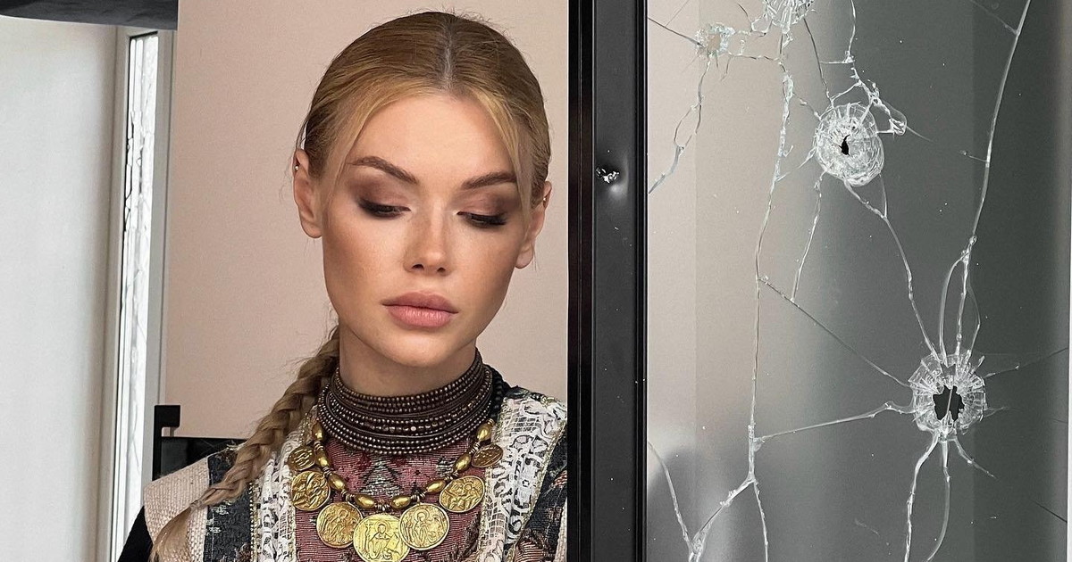 Così la modella ucraina Viktoria Apanasenko "combatte" la guerra contro ...