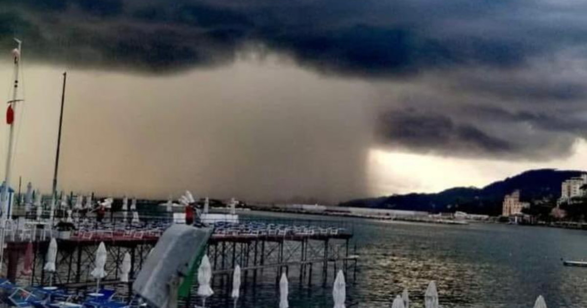 Toti pubblica la foto impressionante della tromba d'aria, disastro sfiorato in Liguria – Il Tempo
