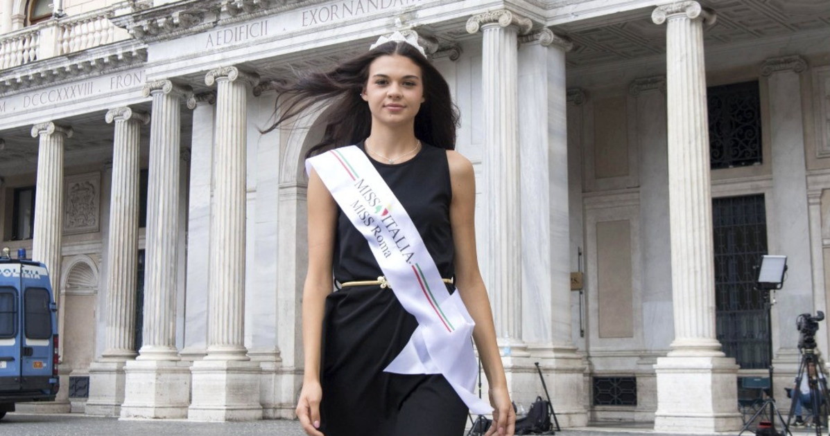 Miss Roma 2022, l'intervista a Carolina Stigliano: "Onorata, peccato ...