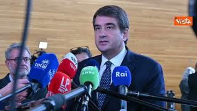 Fondi russi, Fitto (Ecr): "Rapporto segreto Usa su ingerenze ...