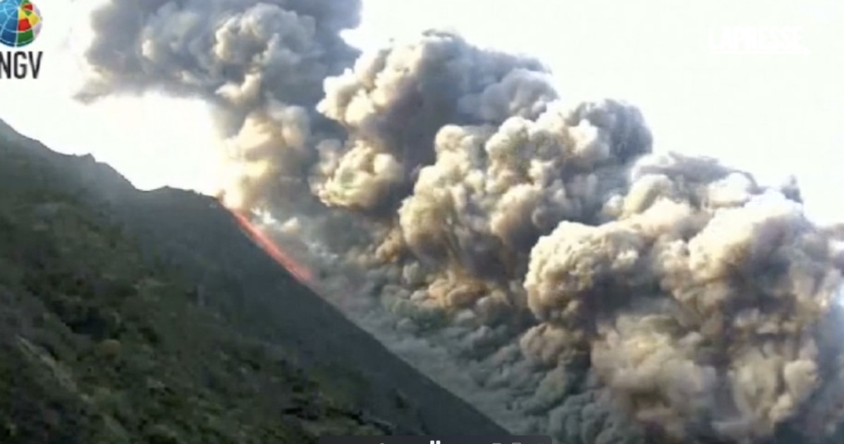 Lava e cenere, l'eruzione dello Stromboli è impressionante – Il Tempo