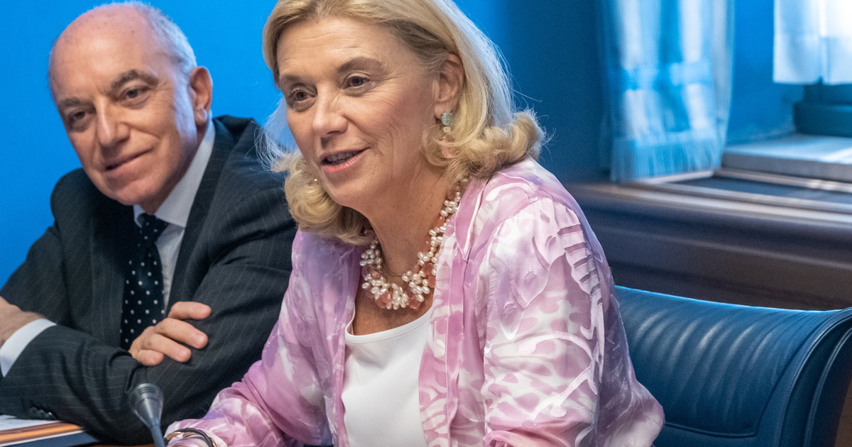 Governo, Elisabetta Belloni si tira fuori: “Non farò il ministro degli ...