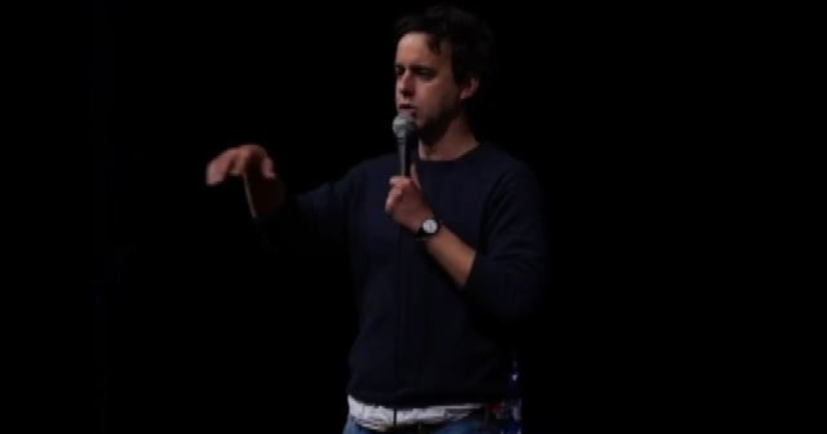 Luca Ravenna rivoluziona la stand-up comedy italiana – Il Tempo