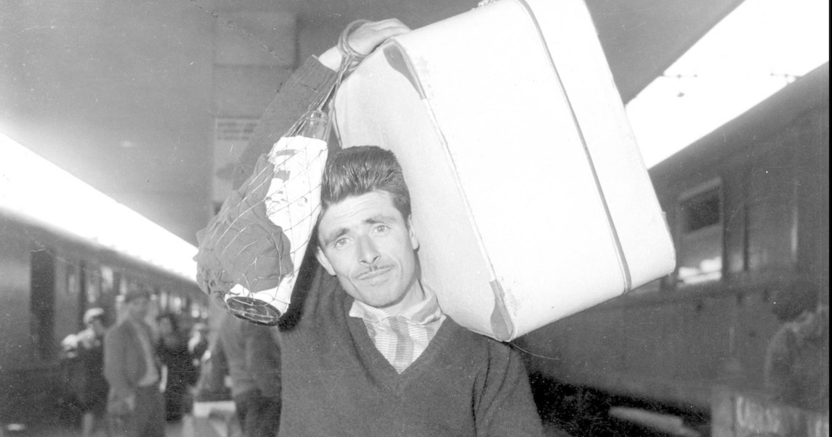 Gli immigrati arrivano, gli italiani scappano. Fuga dei giovani all ...