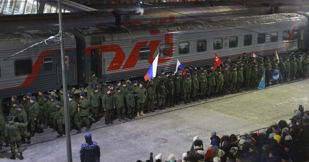Russia, sale l'età per la leva obbligatoria: Putin a caccia di nuovi ...