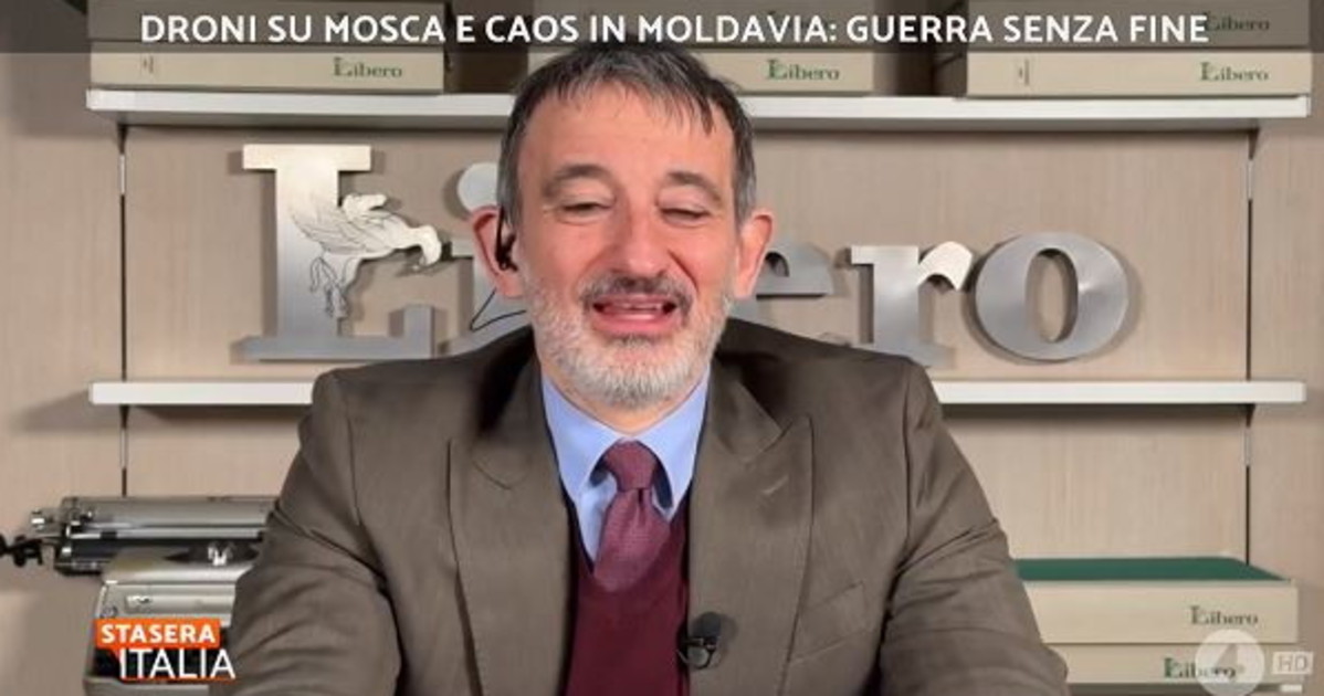 Stasera Italia, Pietro Senaldi ridicolizza il Pd: siamo alle comiche ... Stasera Italia, Pietro Senaldi ridicolizza il Pd: siamo alle comiche ...