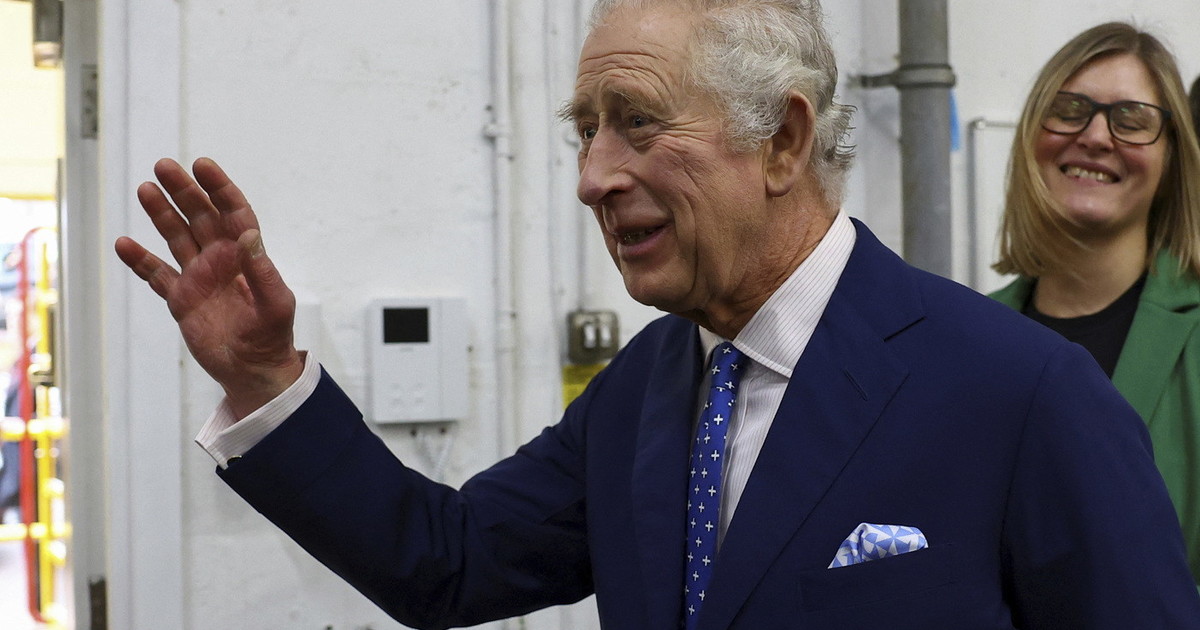 Re Carlo, rivoluzione a Corte: il regalo al principe Edoardo – Il Tempo