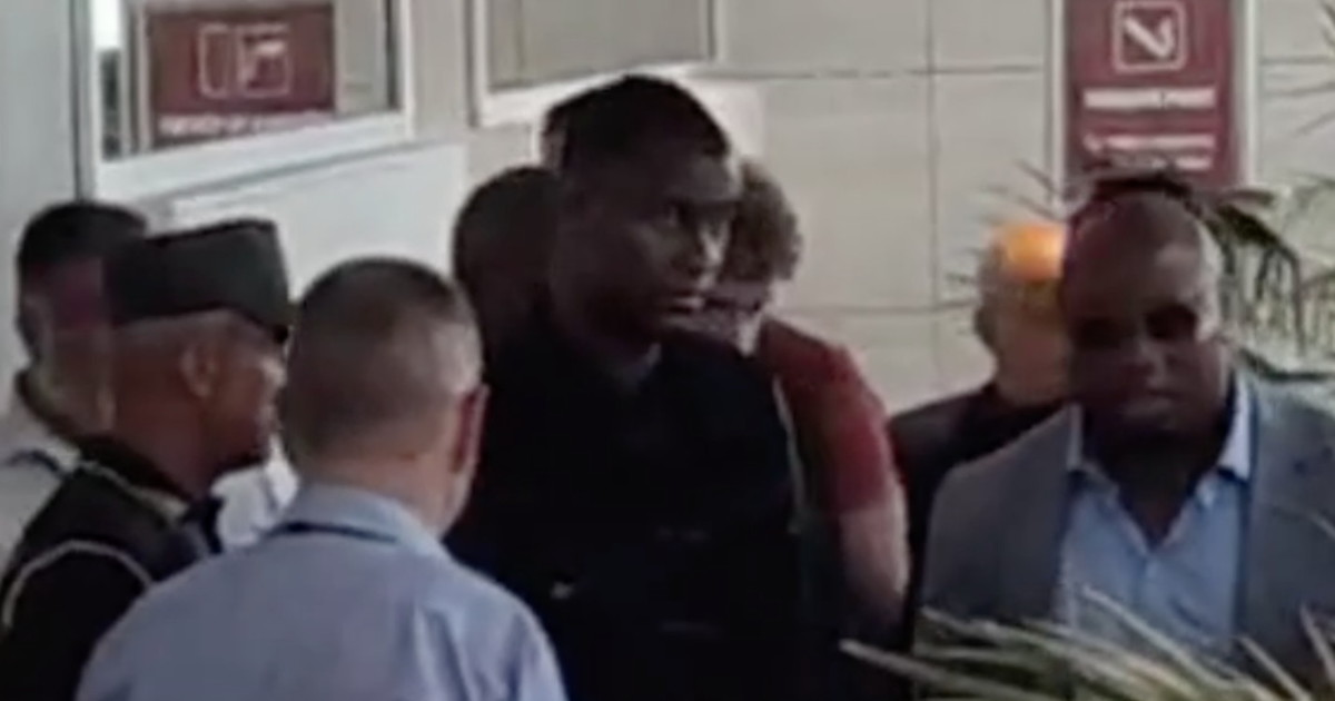 Roma, N'Dicka atterrato a Ciampino: chi è il nuovo difensore di Mourinho – Il Tempo