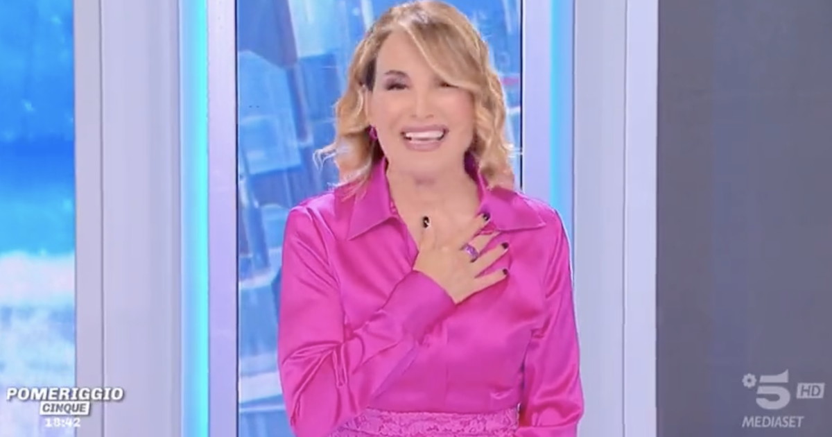Barbara d'Urso, addio a Pomeriggio 5. La nota ufficiale: che succede a ...