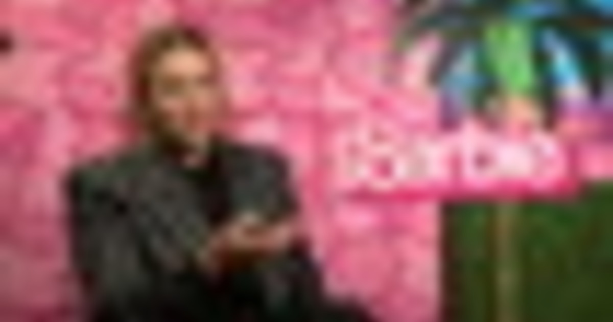 Greta Gerwig presenta il suo magico mondo rosa di "Barbie" – Il Tempo