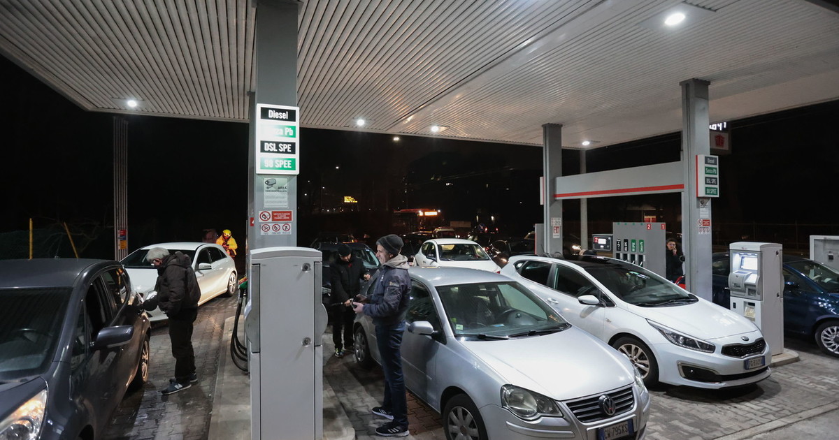 Prezzi benzina, nuovi ribassi sulla rete dei maggiori marchi – Il Tempo
