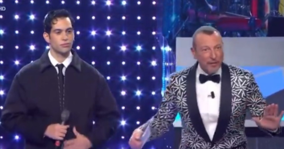 Sanremo, entra Mahmood e cala il silenzio. Amadeus: "Siete pietrificati ...