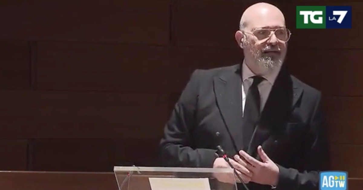 Bonaccini, lapsus clamoroso: “Ho incontrato Vannacci”. Meloni se la ...