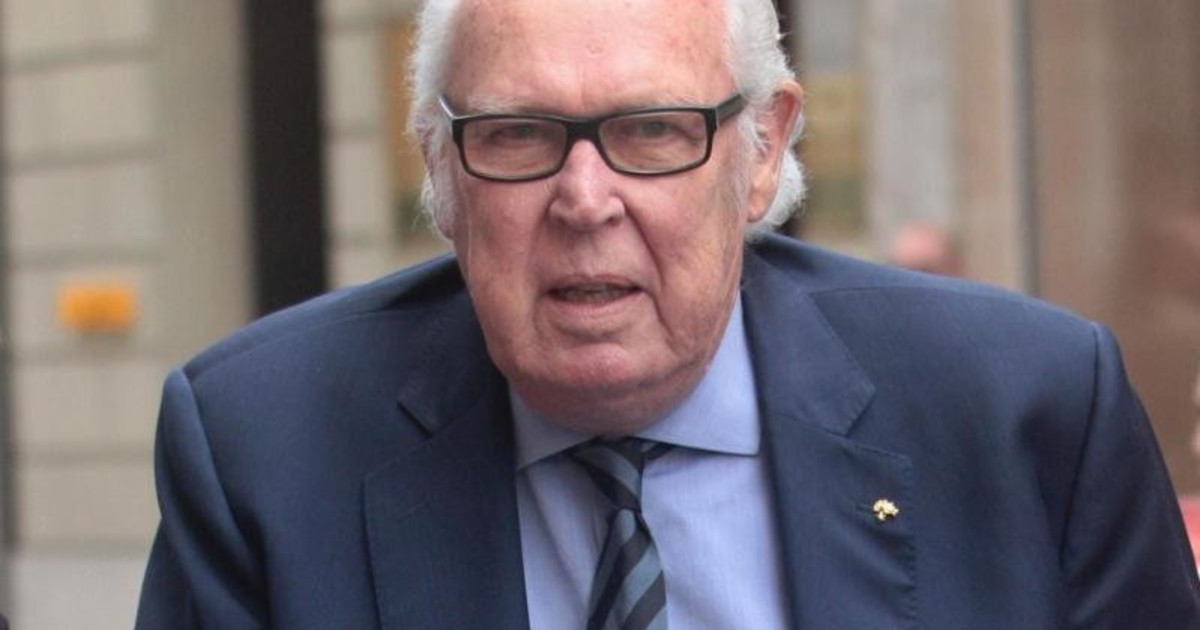 Vittorio Emanuele di Savoia, dall'esilio alle intercettazioni su Dirk ...