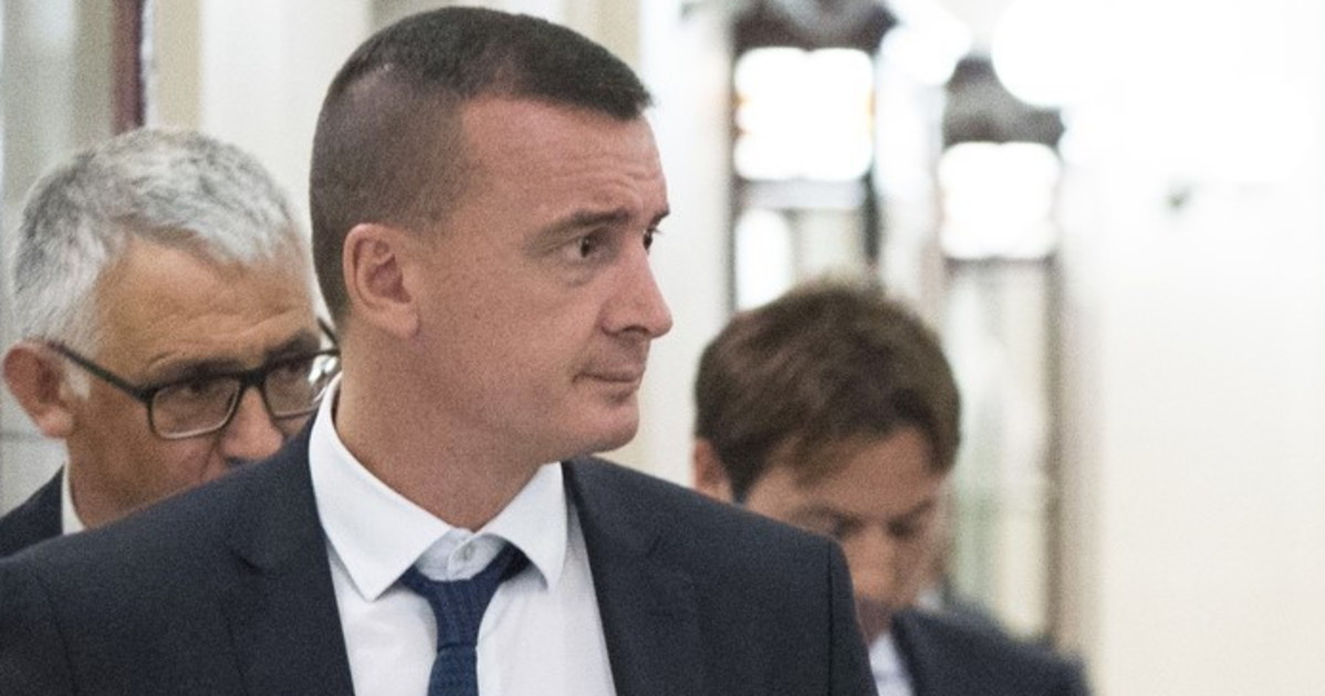 Rocco Casalino, raffica di insulti omofobi dal "re delle bancarelle ...