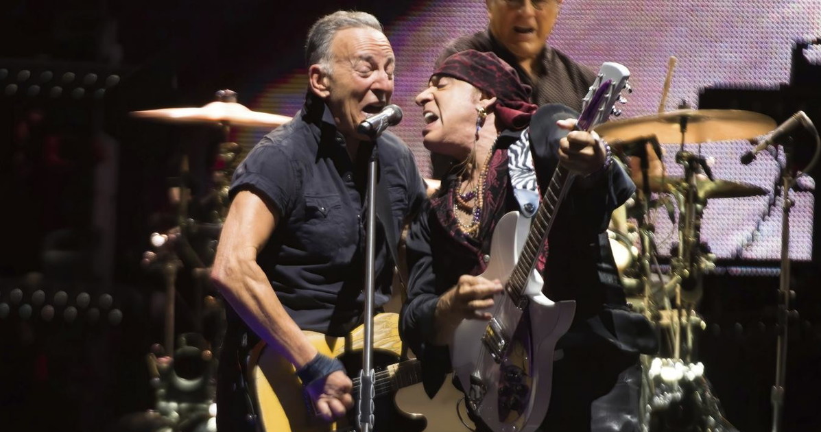 Bruce Springsteen cala gli assi, così rinasce il sogno americano – Il Tempo