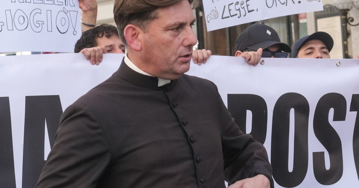 Don Coluccia, bottiglie contro il prete anti-spaccio: "Aggressione ...