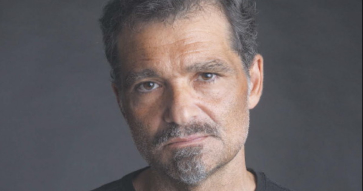 Daniele Mencarelli: "L'autoironia è l'arma dei poeti". L'intervista ...