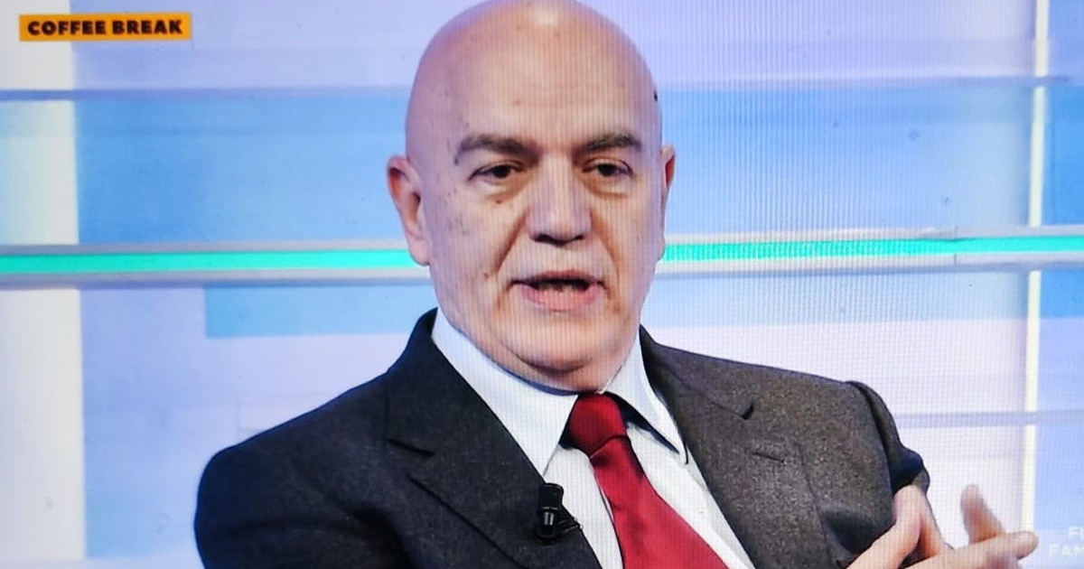 Marco Rizzo sotterra l'eco-attivista: "Pagati dalle multinazionali del ...