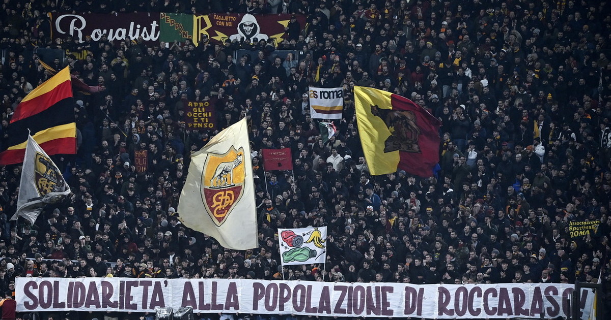 Roma-Napoli, striscioni e sfottò dei tifosi giallorossi su Roccaraso ...