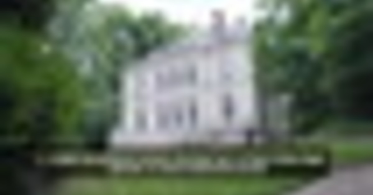 All'asta villa di Karl Lagerfeld (da lui restaurata) vicino a Parigi – Il Tempo