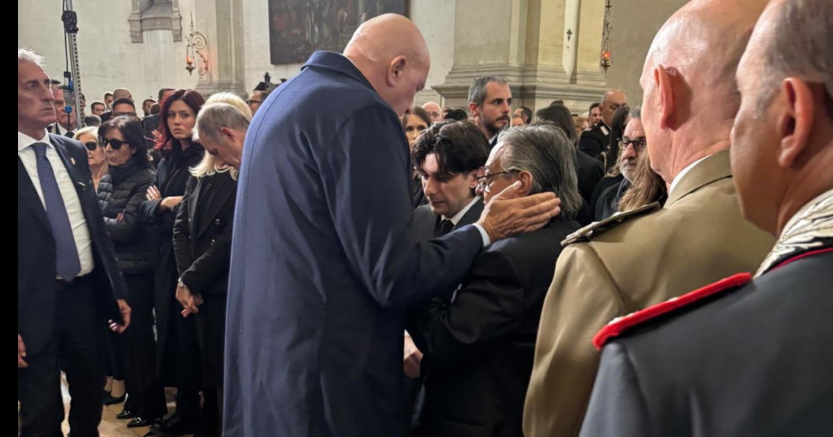 Crosetto: "Nome di chi è morto per la patria scritto nella roccia" – Il ...