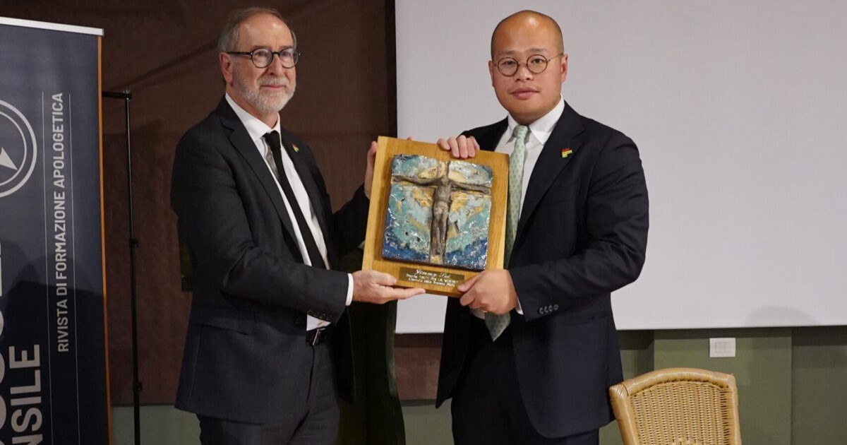 Hong Kong: premio ‘Fatti per la verità' a Jimmy Lai, fondatore di Apple ...