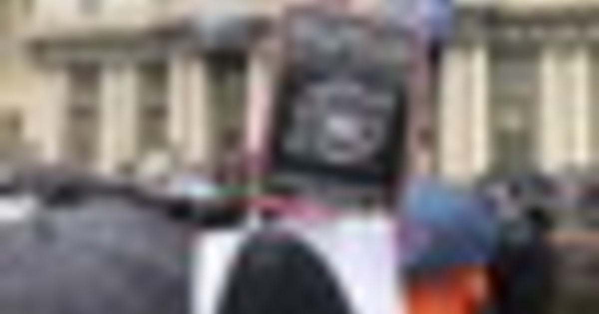 Genova, in piazza contro il regime in Iran: "Diamo voce al popolo" – Il ...