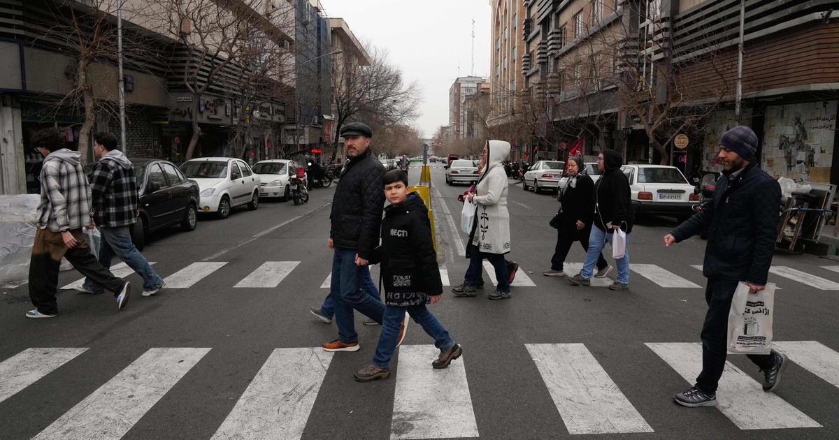 Iran, internet returns after ten days of blackout. The regime also ...