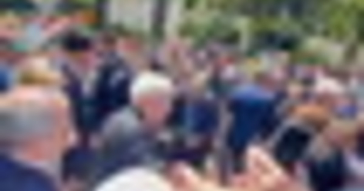 Mattarella incontra i visitatori dei giardini del Quirinale – Il Tempo